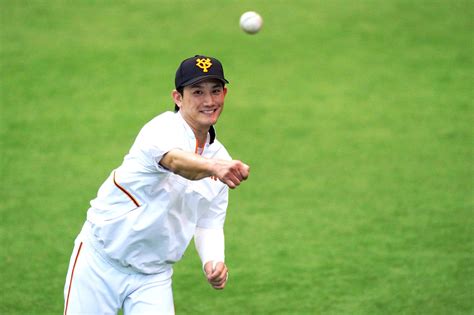 【巨人】小林誠司がg球場でネットスローなどで調整 山下と談笑する姿も スポーツ報知