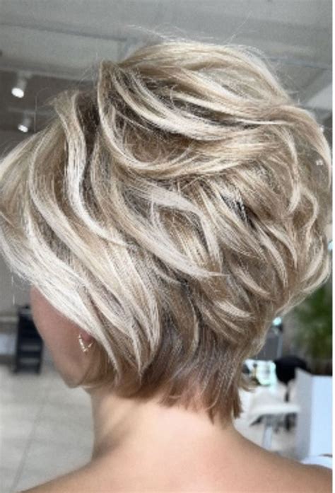 Top 40 Stacked Bob Haircuts With Bangs Trending Short Hair Hairstyles