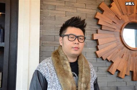 杜海涛妈妈开直播谈到准儿媳乐得合不上嘴 明星 冰棍儿网