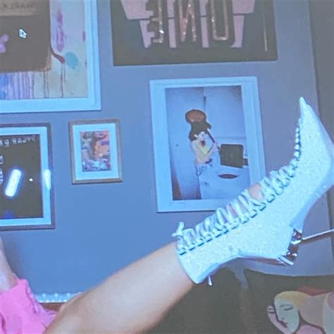 Dua Lipa Sexy At Jimmy Fallon Show 2020 7 Photos The Fappening