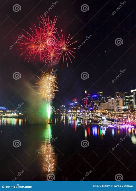 Sydney Darling Harbour Fireworks Bunch Stock Image Image Of Pink