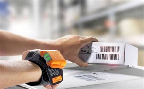 Samsung Partners At Nrf For Wrist Wearable Scanner 01 14 2020