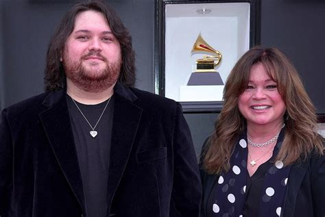 Valerie Bertinelli Son Who Is Wolfgang Van Halen Abtc