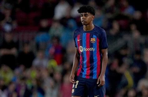 Profil Lamine Yamal Remaja 15 Tahun Yang Debut Bersama Barcelona Di