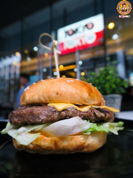 The Pickiest Eater In The World The Tokyo Tokyo Wagyu Burger