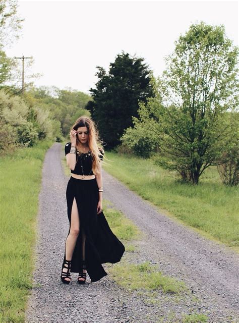 Elegant And Classy High Slit Dresses To Look Splendid Ohh My My