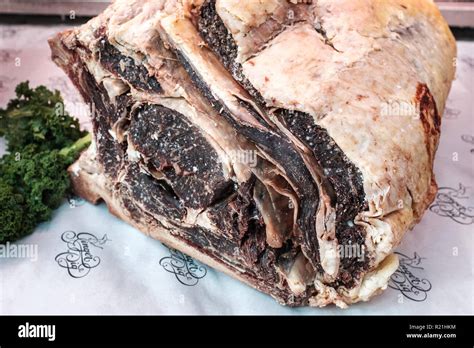 Butchers shop- matured , 21 days aged beef Stock Photo - Alamy