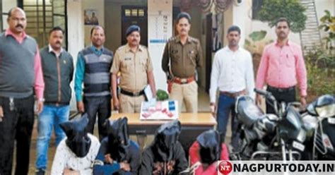 4 Of Robbery Gang Arrested Booty Worth Rs 1 Lakh Recovered