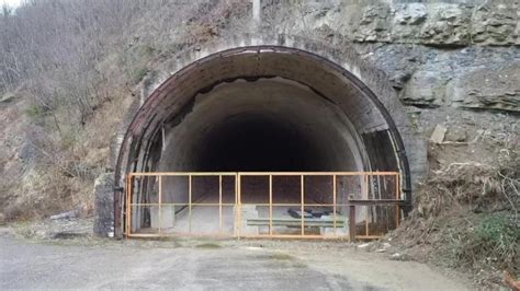 Galleria Della Guinza La Luce In Fondo Al Tunnel Domani La Consegna