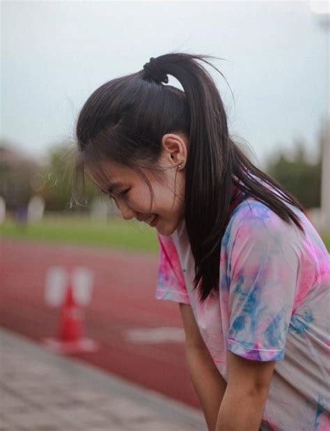 Cute Runner Seat By Ponytail Only On Deviantart