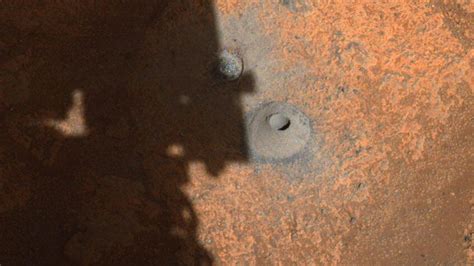 Nasa Thinks It Knows Why That Mars Rover Rock Sample Went Missing Cnet