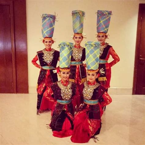 SANGGAR NUSANTARA DOT Jakarta BAJU BATAK BATAK TOBA PAKAIAN ADAT BATAK TOBA