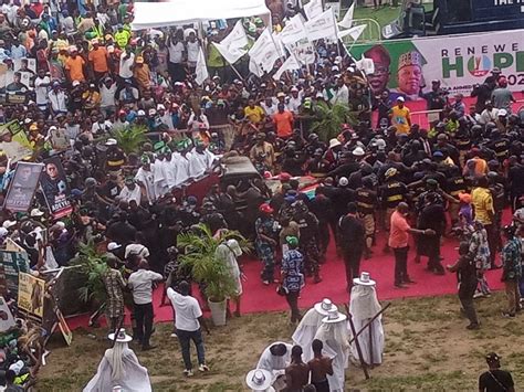 22 Apc Governors Party National Chairman Storm Lagos For Tinubu
