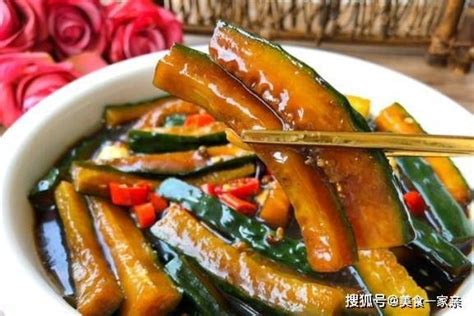 老妈做了几十年的酱黄瓜做法酸脆过瘾开胃又下饭做法超简单 香叶 香菜 八角