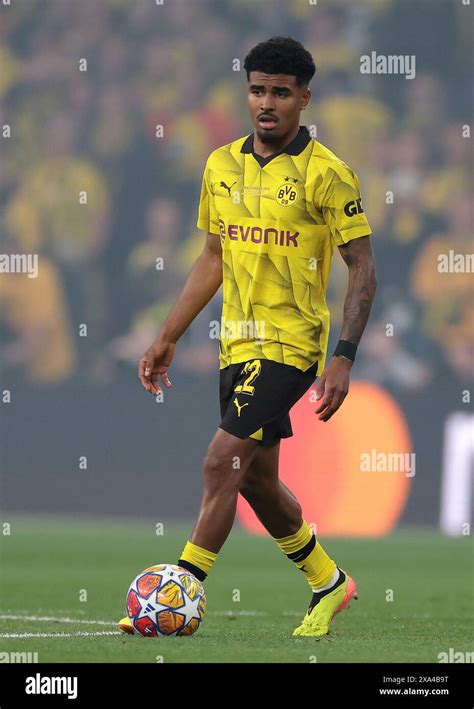 Abdoulaye Kamara Borussia Dortmund Immagini E Fotografie Stock Ad Alta