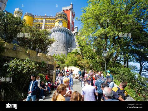 Timed Queue Hi Res Stock Photography And Images Alamy