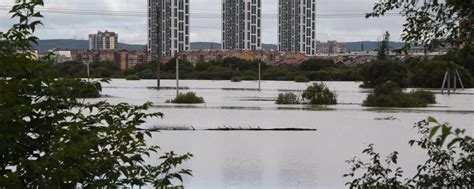 道路工人已恢复滨海边疆区俄中边境边检站的通行 2023年8月13日 俄罗斯卫星通讯社