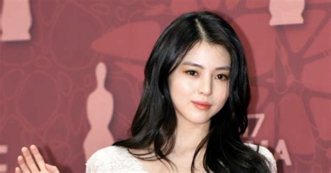 호프집서 일하지 말라며 122만원 선뜻 건네줘 母 빚투 논란에 한소희 학창시절 친구 증언