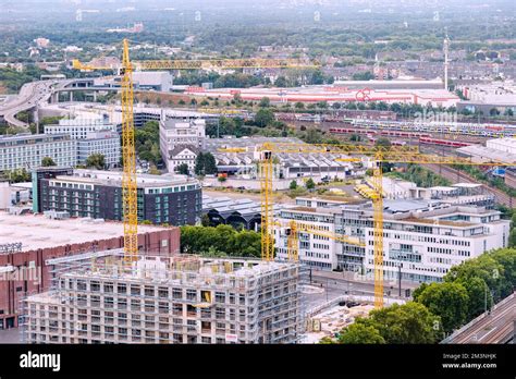 28 Juillet 2022 Cologne Allemagne Grues De Construction Sur Le