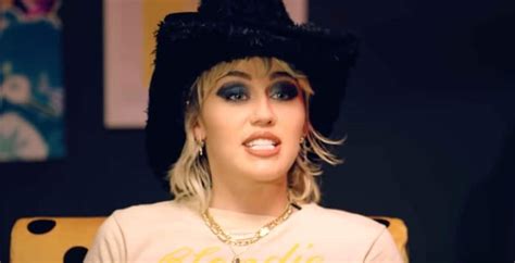 Miley Cyrus Chokes Up After Huge Honor