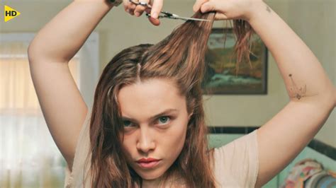 بنت بتفوق من حادثة بتنصدم إن خطيبها إتخلى عنها فبتصاب باكتئاب حاد