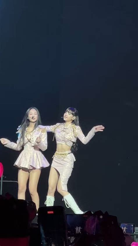 LucaLegoHanky On Twitter RT JONPlNK LISA JENNIE BLACKPINK