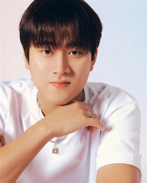 공식 퇴사 김대호 새 예능 고정 아니었다결국 홀로 빠져 이무진 합류 위대한가이드2