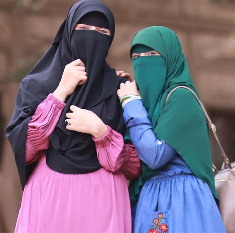 Pin By Naved Amin On Niqab Style Mistakes Muslim Couple Photography