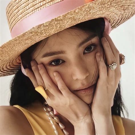 Han So Hee Lq Icon Pfp Messy Layouts Actrices Fotografía Novios