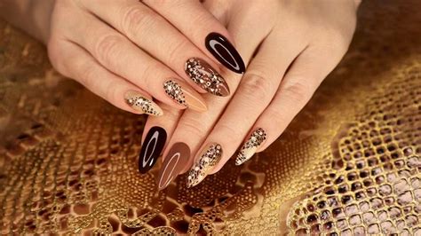 Nail Art Design घर पर करना है नेल आर्ट तो करें टूथपिक का इस्तेमाल