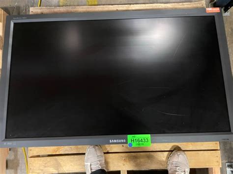 Samsung SyncMaster 460PX Monitor Powered On At Time Of Auction For Sale