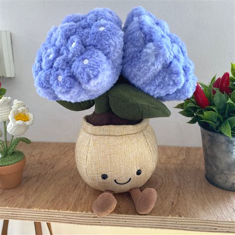 Jellycat Amuseables Hydrangea Marmalade Meringue