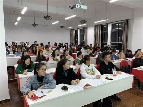 【不忘初心、牢记使命】坚定理想信念，坚守精神追求