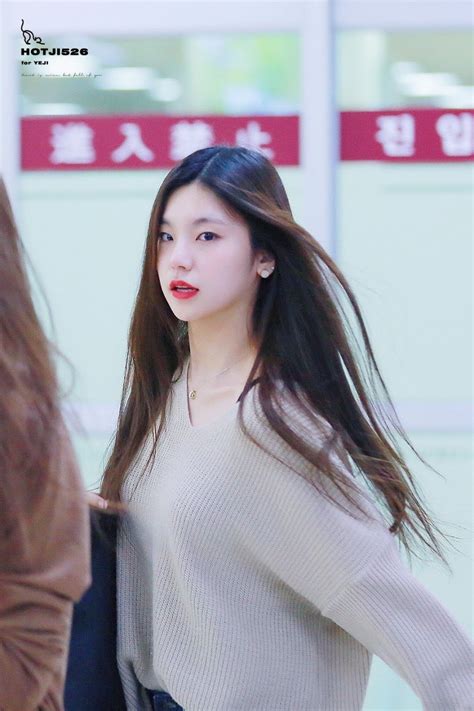 10 Times Itzys Yeji Was A Fashion Queen In Her Casual Outfits Koreaboo