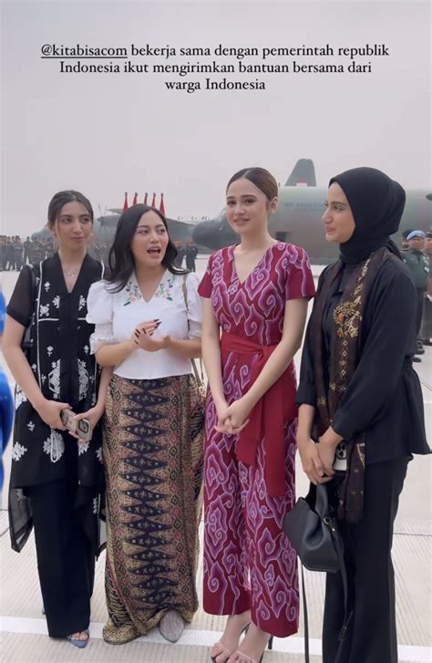 Artis Ikut Lepas Bantuan Untuk Palestina Bareng Jokowi