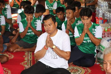 ពិធីសែនក្រុងពាលី និងពិធីសំណេះសំណាលជាមួយកីឡាករទូក ង ស្រុកពញាឮ