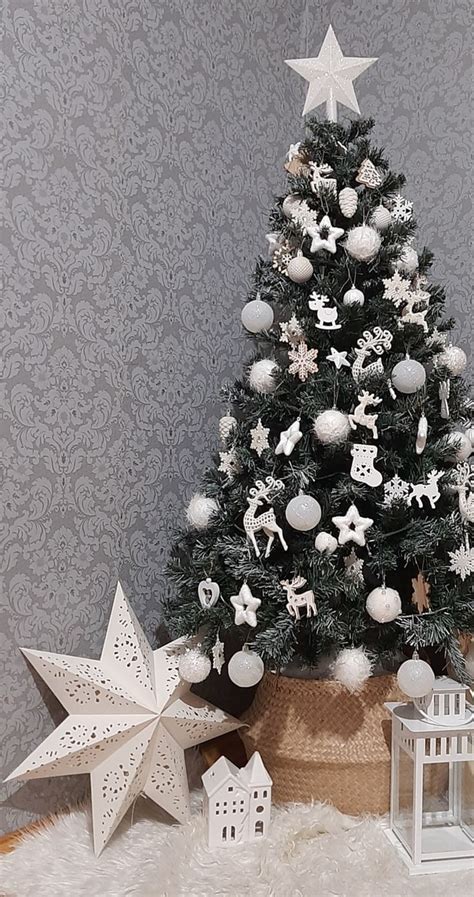 Пин от пользователя Emalina на доске Christmas Украшения Елочные украшения Рождественские идеи