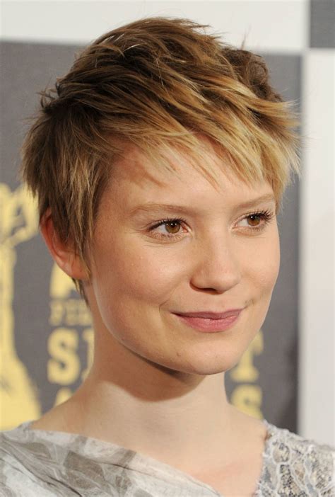 Coupe De Cheveux Extra Courte Joyce Powell Blog