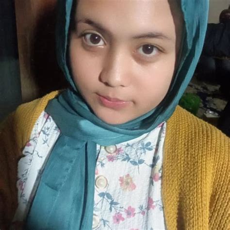 Ell Atau Lia 😶‍🌫️ Lovelyangellia • Threads Say More