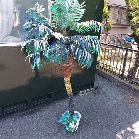 ヤシの木 造花 フェイクグリーン 引取り限定 180cm程度 By メルカリ
