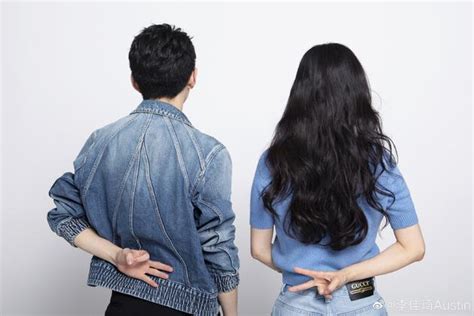 杨幂抱never微笑迷人 李佳琦大夸后脑勺都美手机新浪网