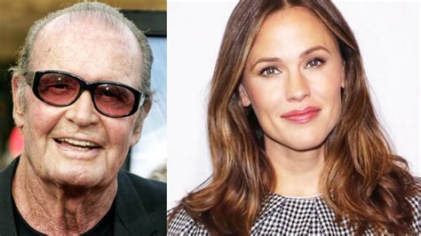 Jennifer Garner Delivers Emotional Message About Her Beloved Dad And