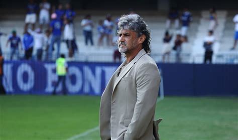 Nuevo Capítulo En La Novela De Leonel Álvarez ¿se Queda En Emelec
