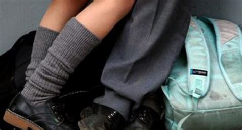 Inicio sexual precoz eleva riesgo de cáncer de cuello uterino SALUD CORREO