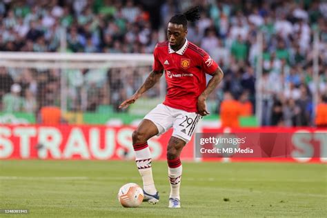 Aaron Wan Bissaka Of Manchester United Fc In Action During The Uefa