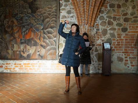 Hello Talalay Looking Inside Trakai Island Castle