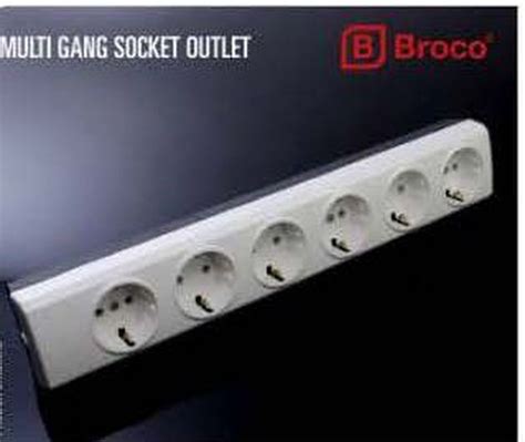 Stop Kontak Terminal 6 Lubang