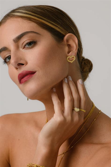 Amor Gold Earrings Reve Jewel
