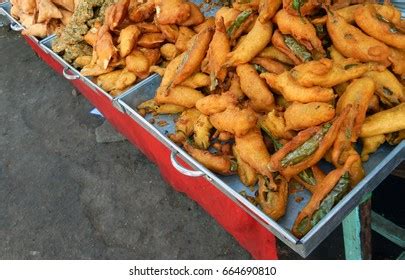 Indian Street Food Snacks Mirchi Bajjipakora Stock Photo 664690810