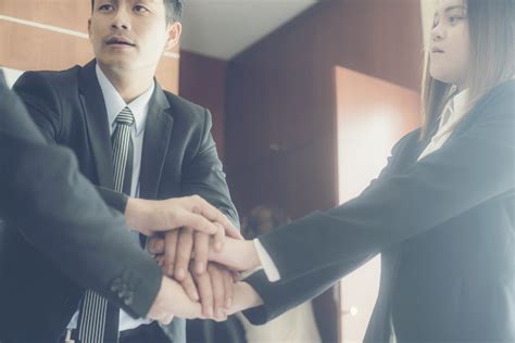 會員大會報到順序引衝突 長勤工會幹部、基層不歡而散